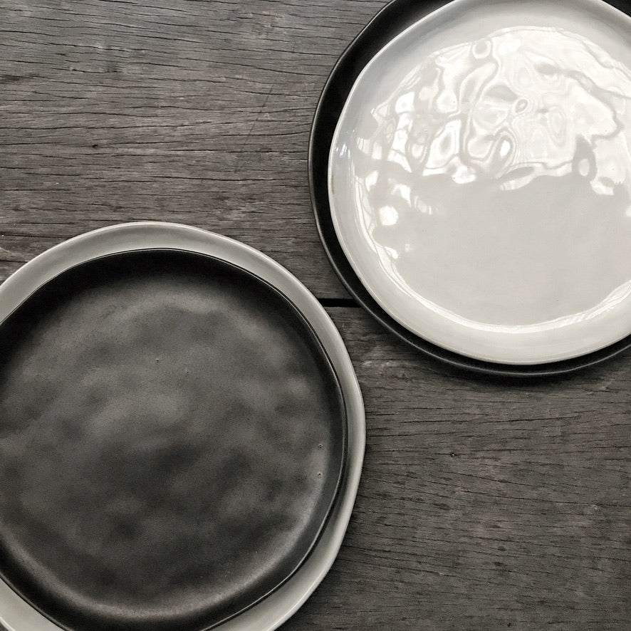 Oliver medium plate – Oak and Bone